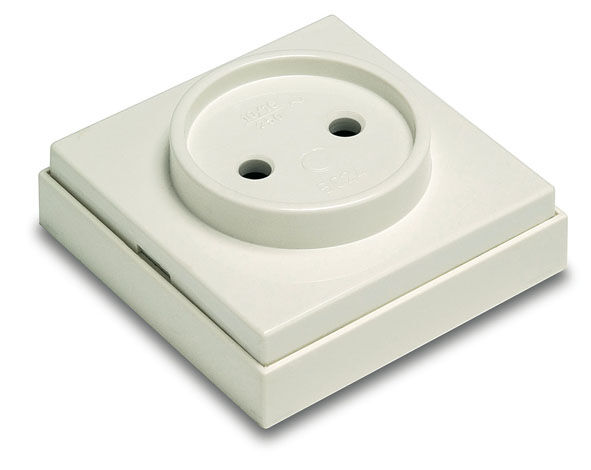 Gniazdo pojedyncze z uziemieniem Ultra białe - Bricomarche.pl